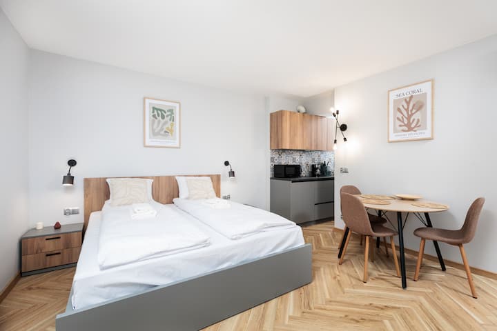 G. Modern Comfort | Langiewicza Apartment - Krakau