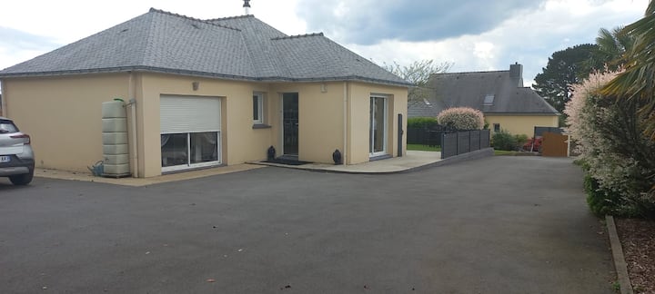 Maison à 30 Minutes Des Plages - Baud