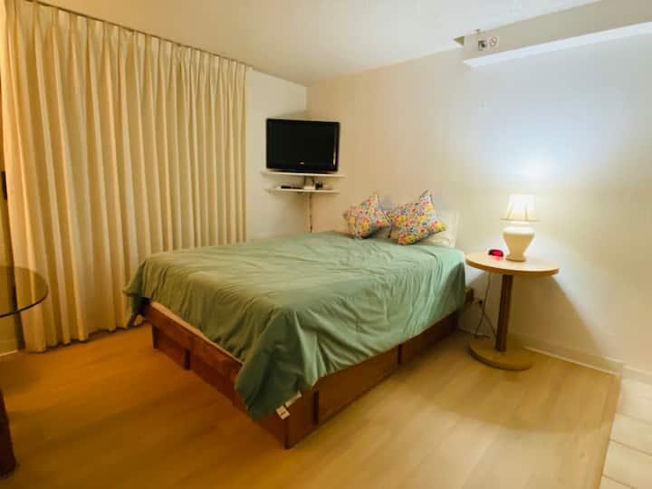 Inn On The Park 12f/city/near Convention Center - Honolulu