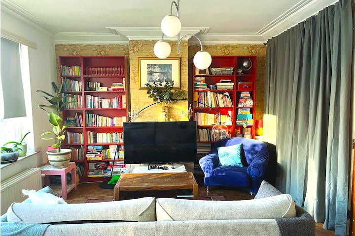 Cozy Ixelles Gem: Colors & Light - Bruselas