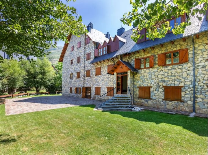 Isard Apartment - Macizo del Besiberri