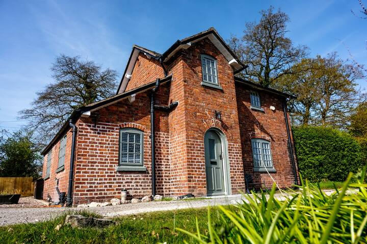 Canal Basin Cottage - Nantwich