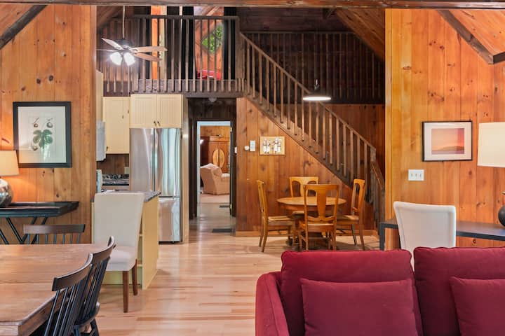 Charming Cottage W/ Lake Access! - Bridgton, ME