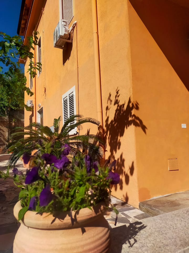 Scalea  Calabria,  Cumpà Luca Bed And Breakfast - Scalea