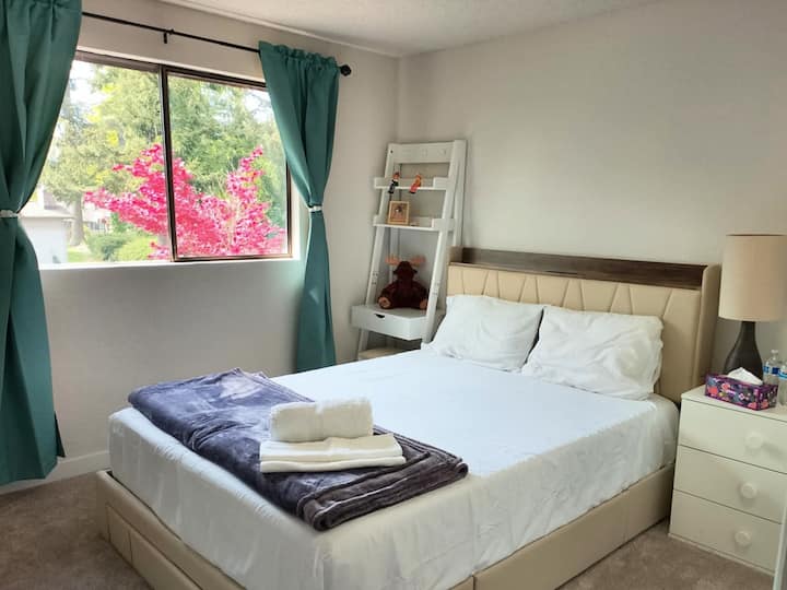 Cozy Private Room#b At Edmonds 5-corners - Edmonds, WA