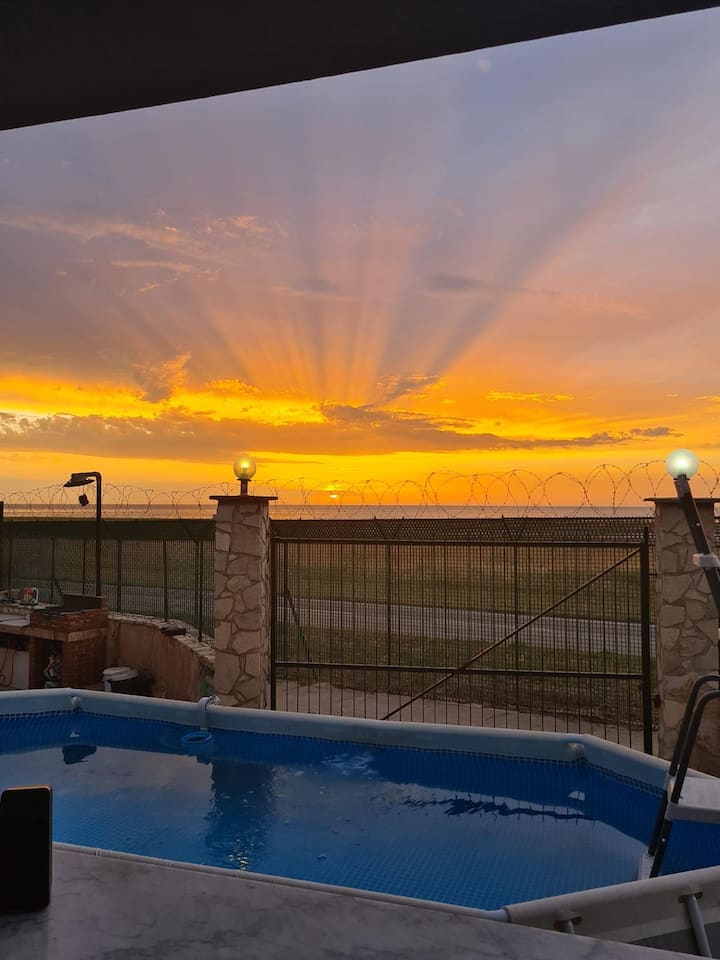 Villetta Con Piscina
(Casa Nadiia) - Cinisi