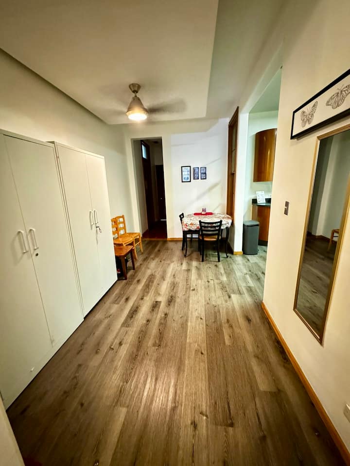 2 Blocks From Subway And 9 Minutes To Downtown Ar5 - 芝加哥