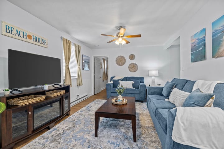 Beach Lounge~king Bed~3 Min Walk To Beach~spacious - Hampton, VA