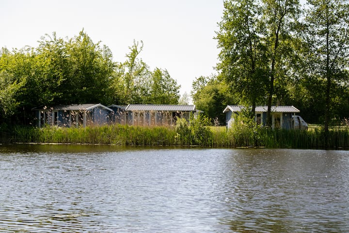 Trekkershut Bij Het Water - Leeuwarden