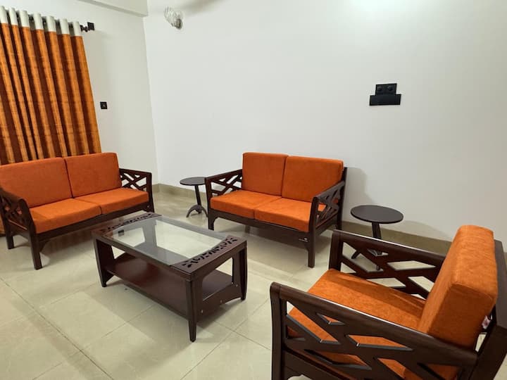 Modern, Fully Furnished Apt In Bl-d Bashundharar/a - Dhaka