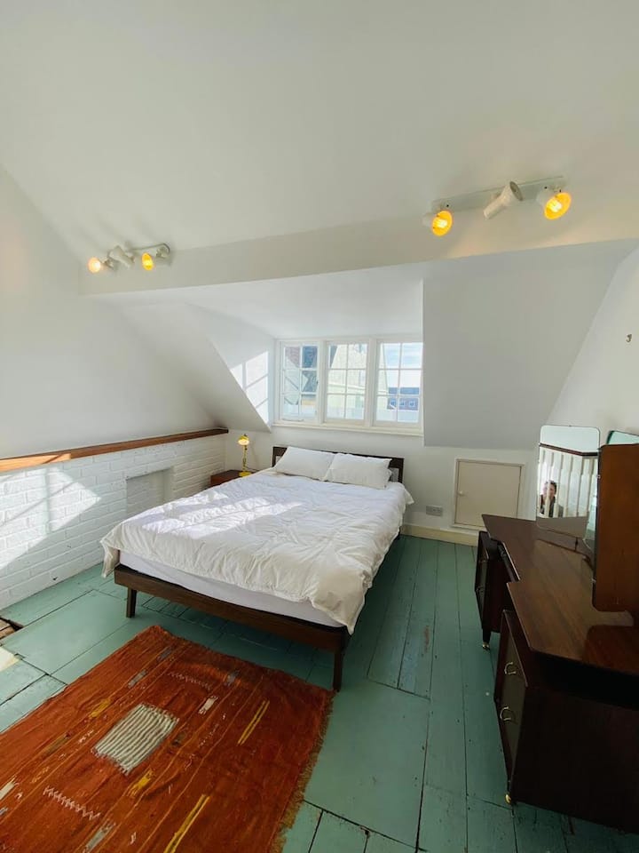 Fly Hi- 2 Bedroomstown Centre Apartment - 호셤