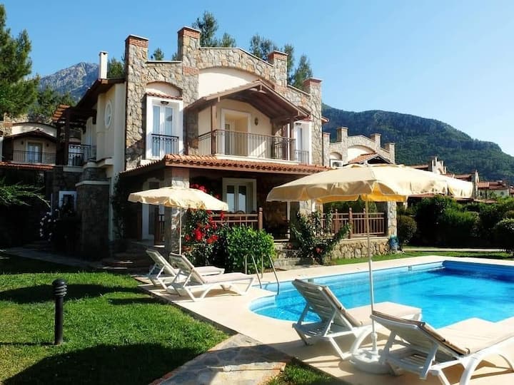 Private Pool, Garden, Secluded Villa - Hisarönü