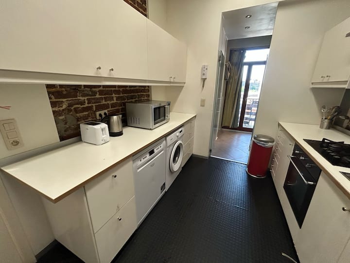 Appartement Pour 6 Personnes Avec Balcon - Bruxelles