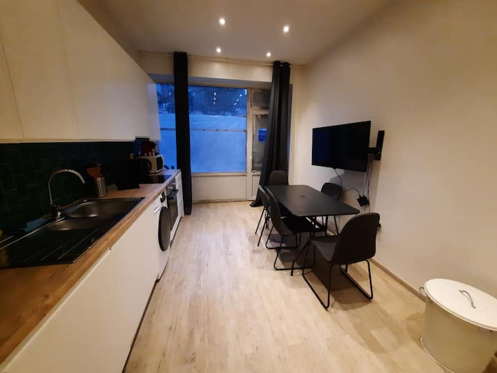 Appartement 2 Pièces Pour 4 Personnes - Koekelberg