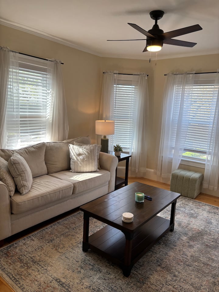 Comfy Apt. For Professionals - Londonderry, NH