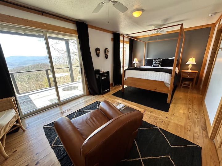 Red Thunder In Highlands Lodge @ Fire Mountain - Highlands, NC