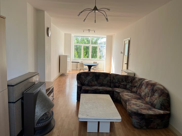 Ruime & Simpele Jaren 80 Woning - Rotterdam