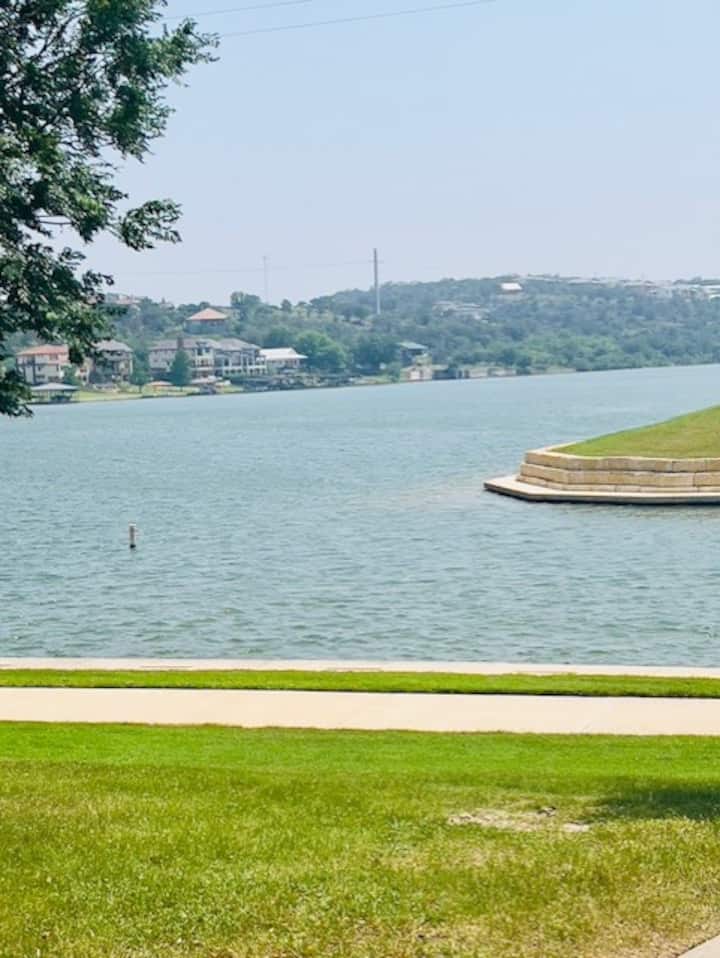 Modern New Lux Pool & Gym* Lake* Mins To Hospitals - Marble Falls, TX