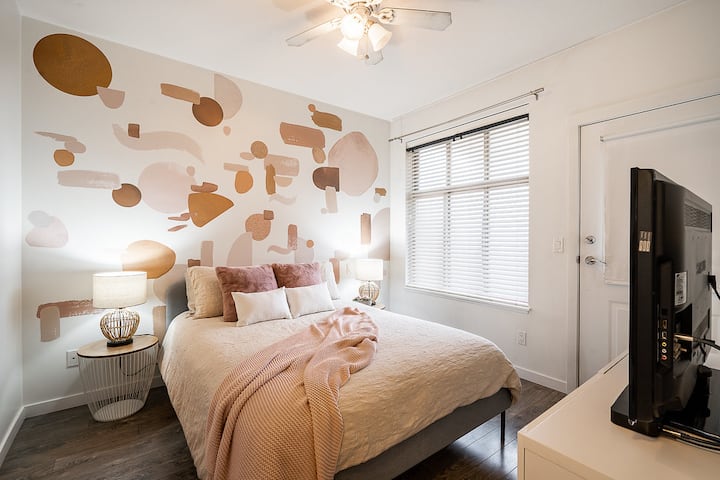 Cozy Ground Level 1br Suite - Surrey