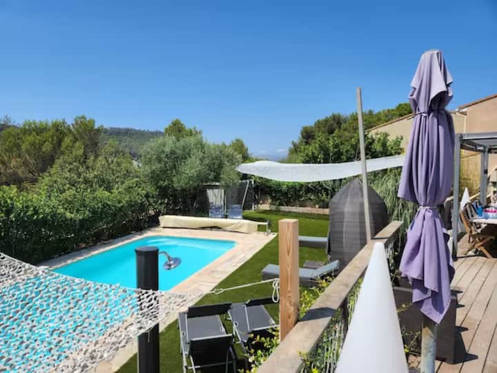 T2+clim+spa+piscine Dans Villa - Cassis