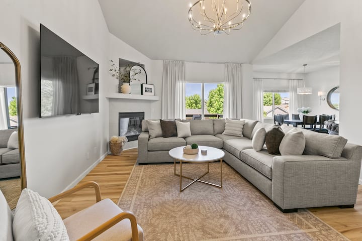 4br 3bath Ranch, New Property! Experienced Host - Omaha, NE