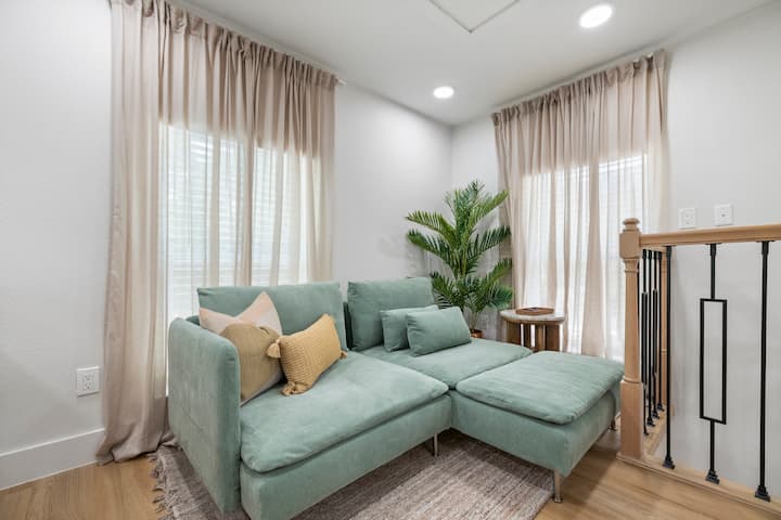 Mediterranean Villa Vibes #1007 At East Downtown - Houston, TX