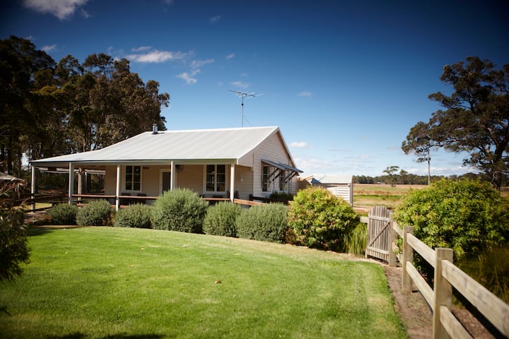 Open Plan Cosy Cottage - Cowaramup