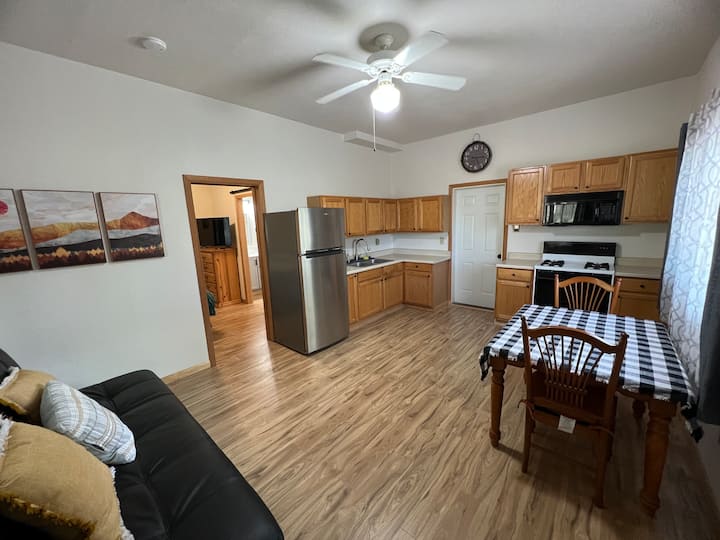 Lakefront Mil Apartment - Wasilla, AK