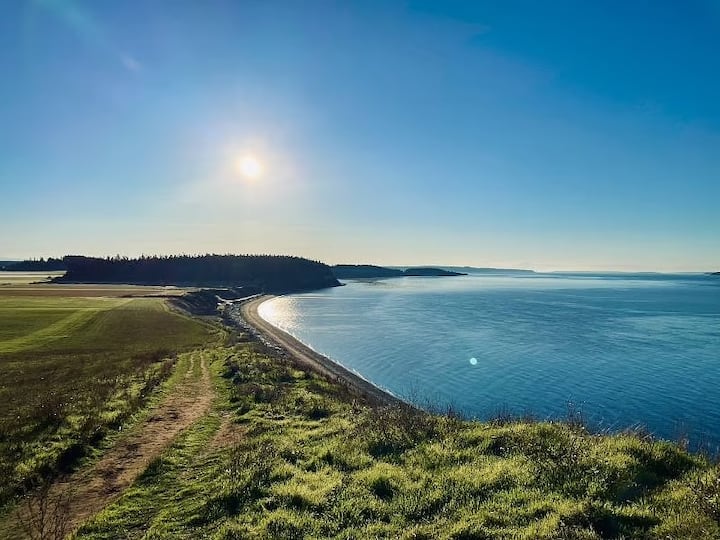 Lola's Seaside Suite - Port Townsend, WA