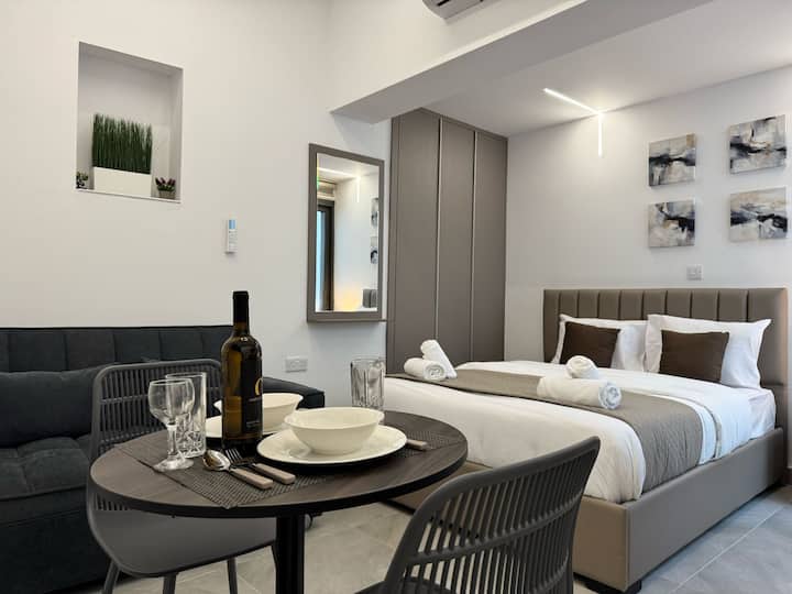 Starlight Studio - Larnaca