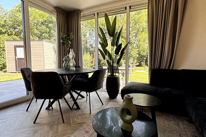 Kaag Chalet – Sauna & Hottub En Tuin - Leiden