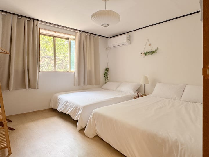 [신규오픈특가]홍대/명동/Ddp/성수/서울/충정로역,공항버스 도보5분/7인/짐보관/넷플릭스 - Seoul