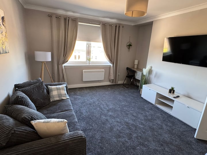 Stylish Falkirk Flat - Sleeps 6 - Falkirk