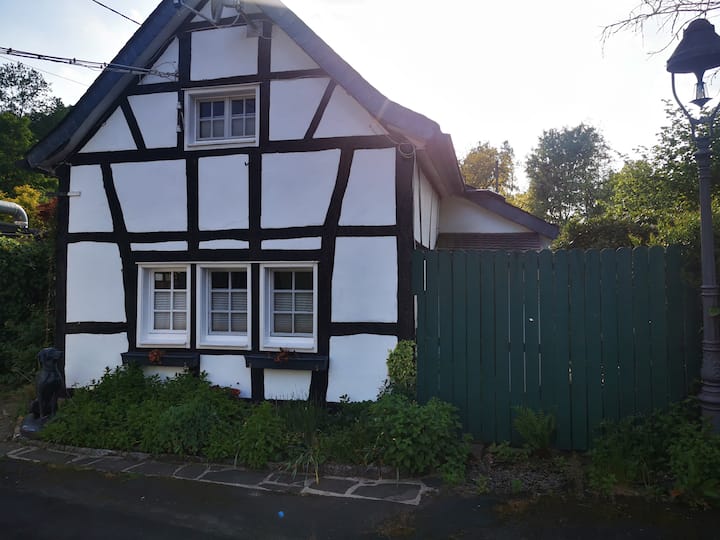 Separateshäuschenidyllischweiler - Neunkirchen-Seelscheid