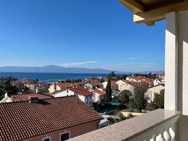 Sea View Apartment With 2 Etage - Malinska