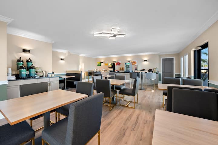 Quality Inn Fort Myerscape Coral - Fort Myers