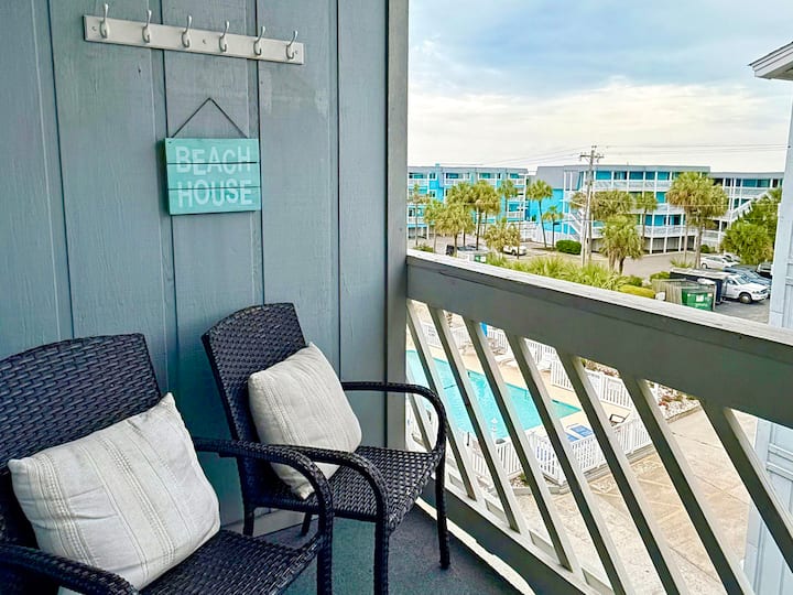 Prime Location Steps From Sand! - Garden City, SC