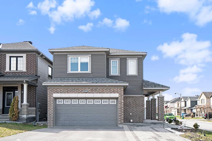 Cosy, Charming, Cheerful Basement Apt - Kanata