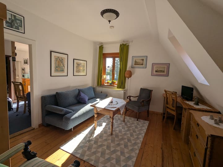 Helle Dg-wohnung Mit Ausblick - Springe