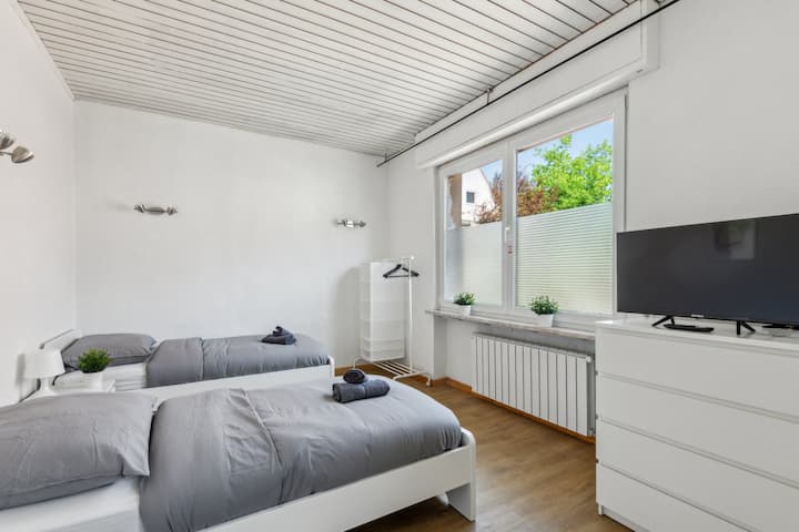 Monteurwohnung Für 4 Personen In 65462 Ginsheim-gu - Bodenheim