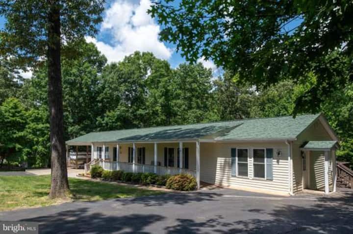 Liberty's Nest - Lake Anna, VA