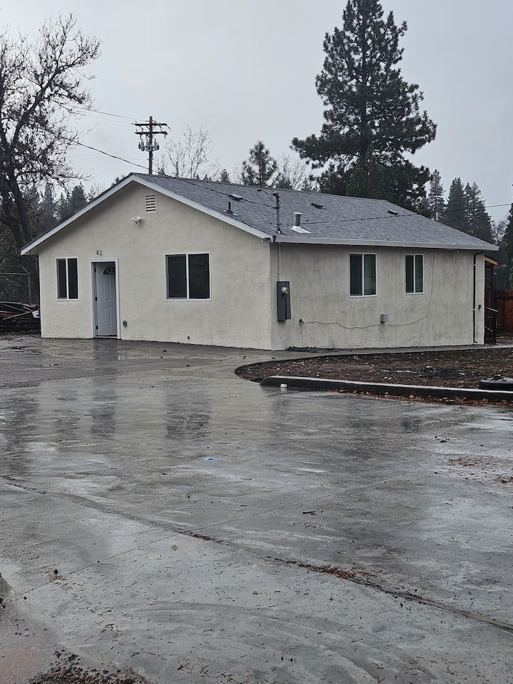 Shasta Little House, 4br2ba - Mount Shasta, CA