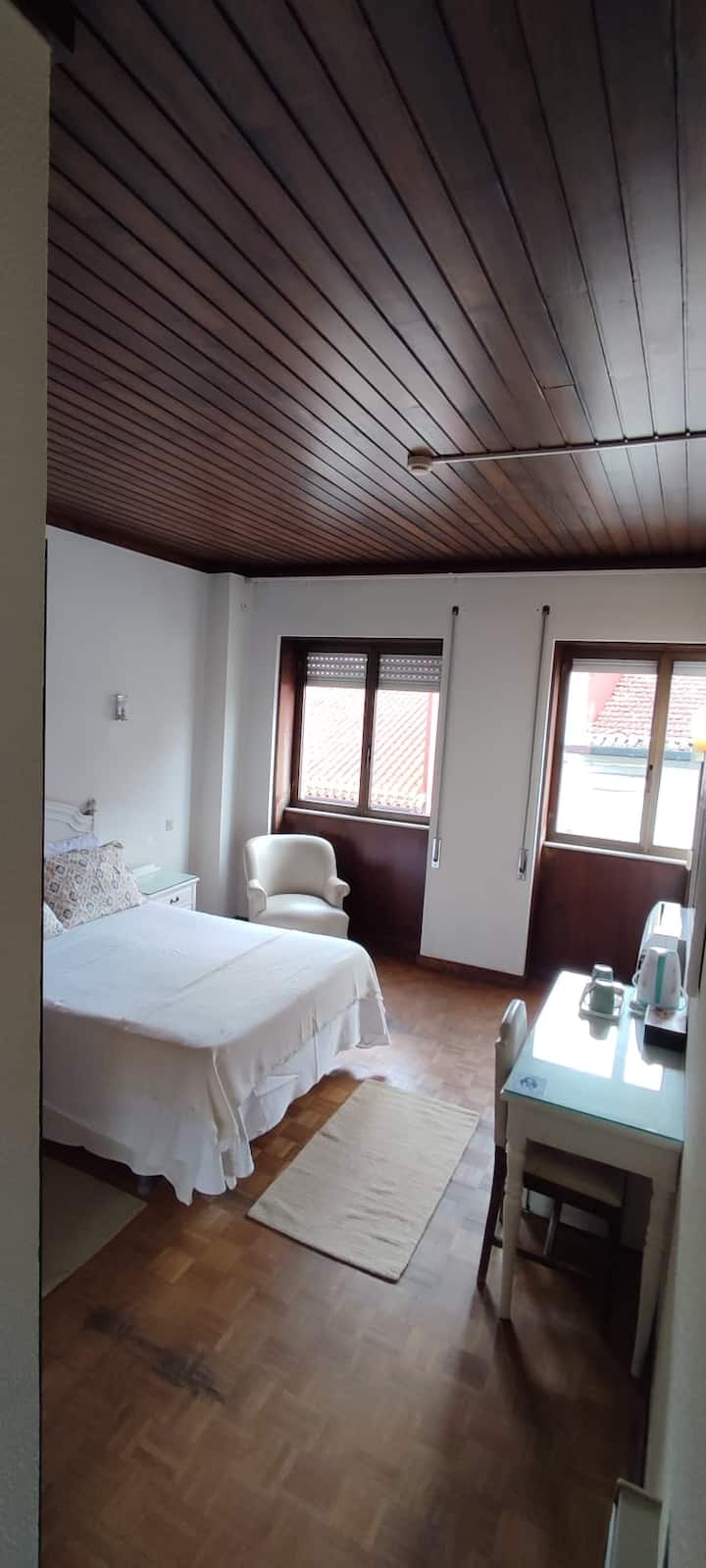 Q204 - Quarto Duplo - Braga