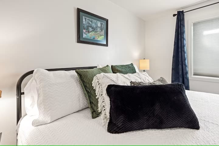 Bright 2 Bedroom Basement Suite - Idaho Falls, ID