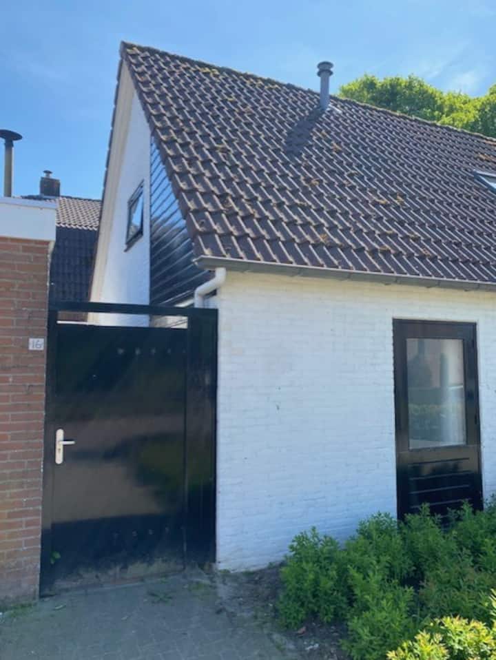 Het Slagershuisje - Aéroport d'Eindhoven (EIN)
