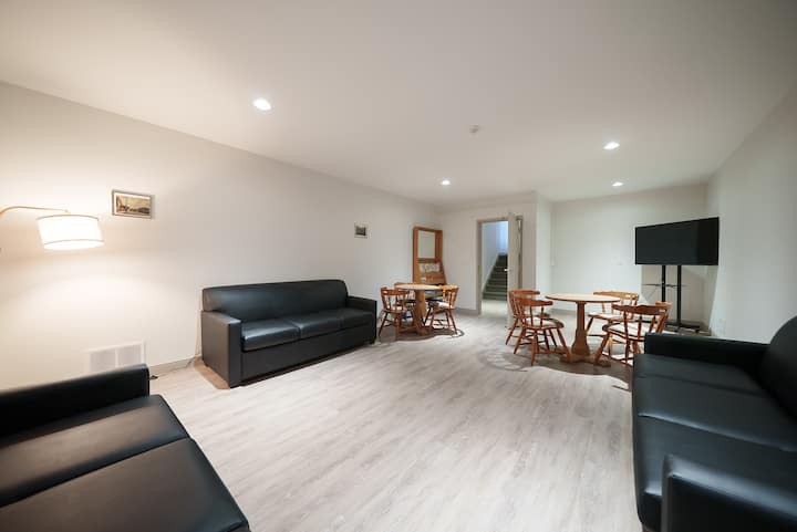 Spacious Suite For 5 • Wi-fi • 10 Min To Beach - Port Dover