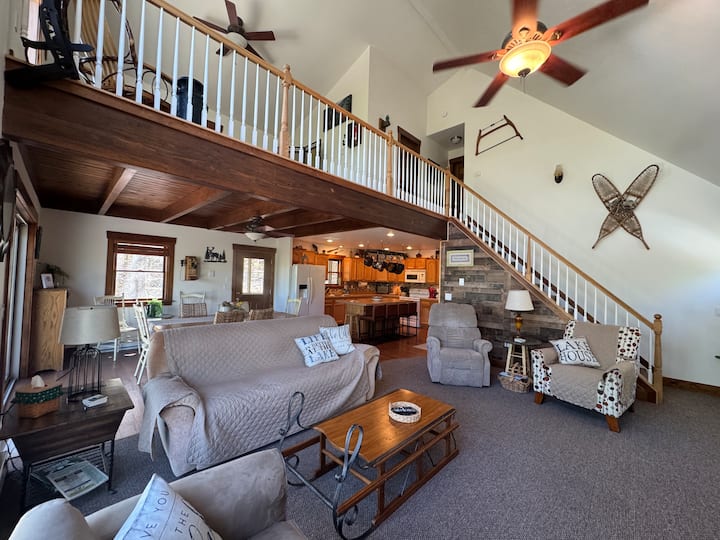 Welcome To On The Rocks Near Lake Wallenpaupack - Lake Wallenpaupack, Tafton