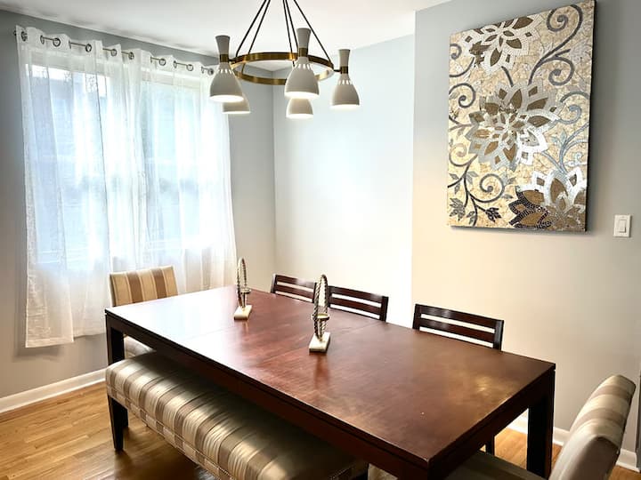 Beautiful Home In Bronzeville - Greater Grand Crossing - Chicago