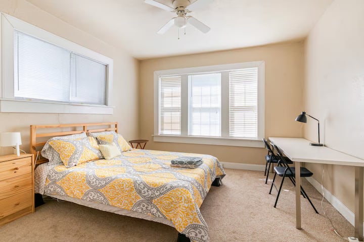 Spacious & Convenient Grove Apt - Saint-Louis, MO