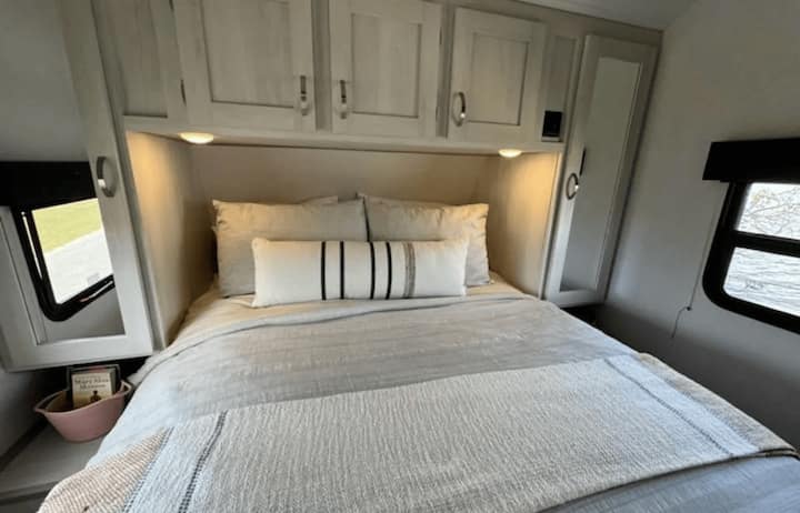 Cozy Primetime Experience W/ Bunk Beds @ Khp - Lexington, KY